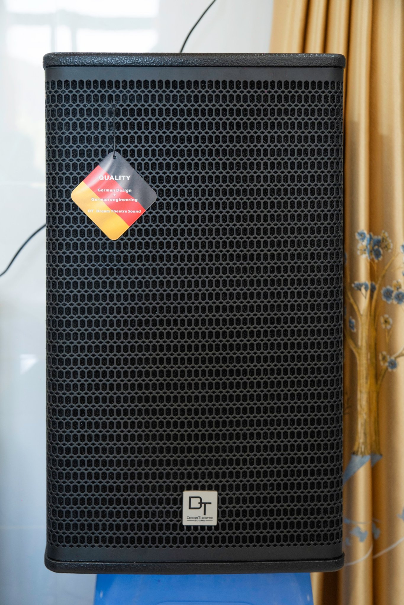 Loa karaoke DT Alpha12 (full bass 30cm, 2 đường tiếng)